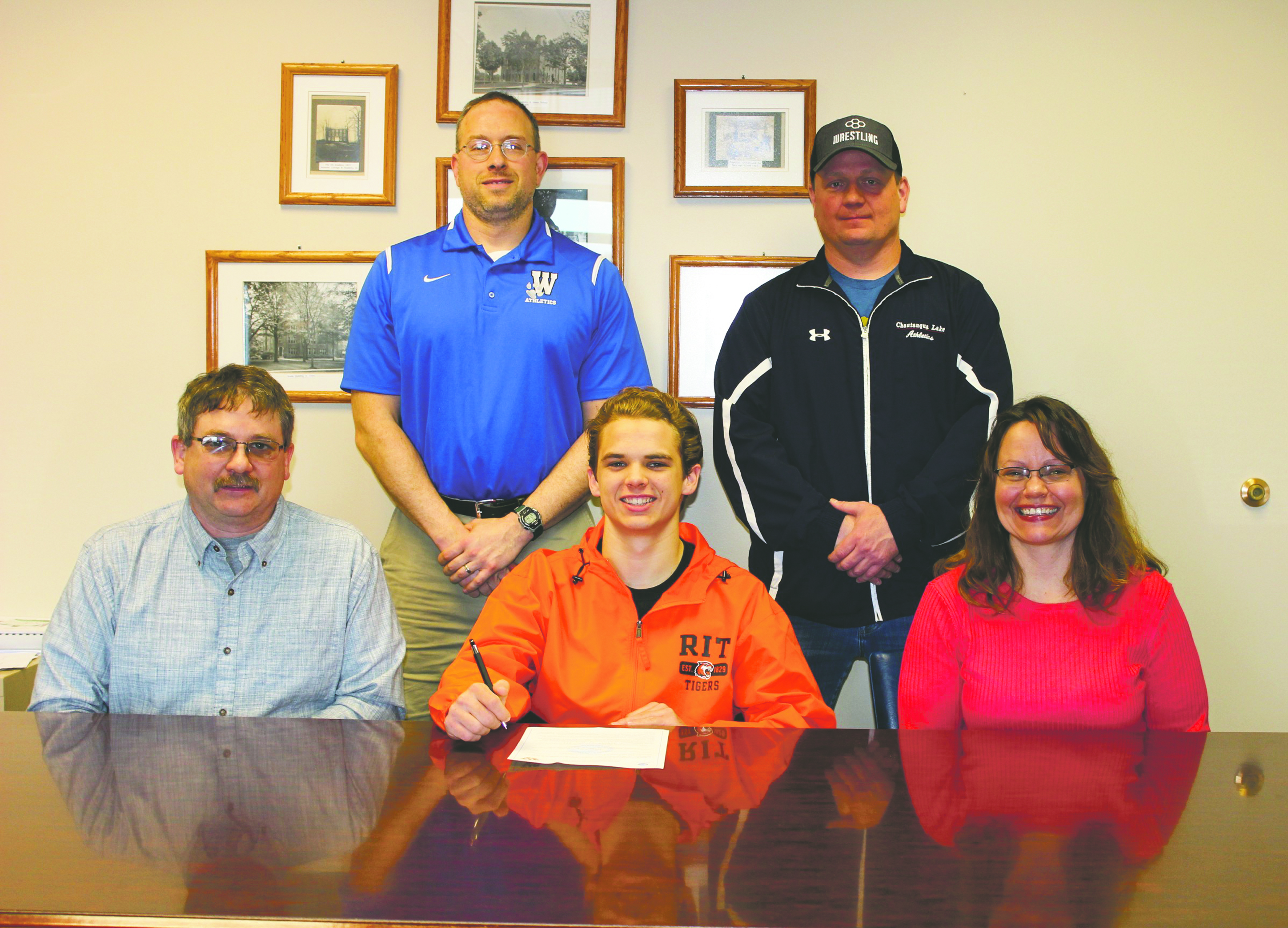 Austin Bourgeois signs to wrestle in college for RIT Tigers | News ...